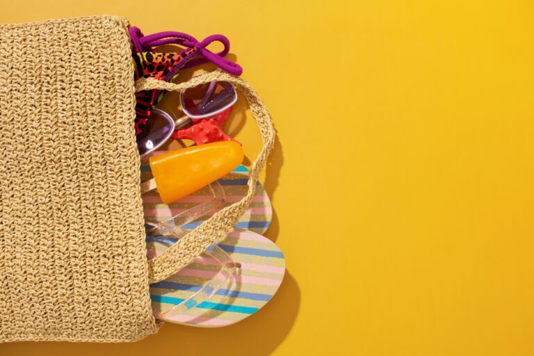 Custom Beach Bag Items For Beach Enthusiasts | ProImprint Blog